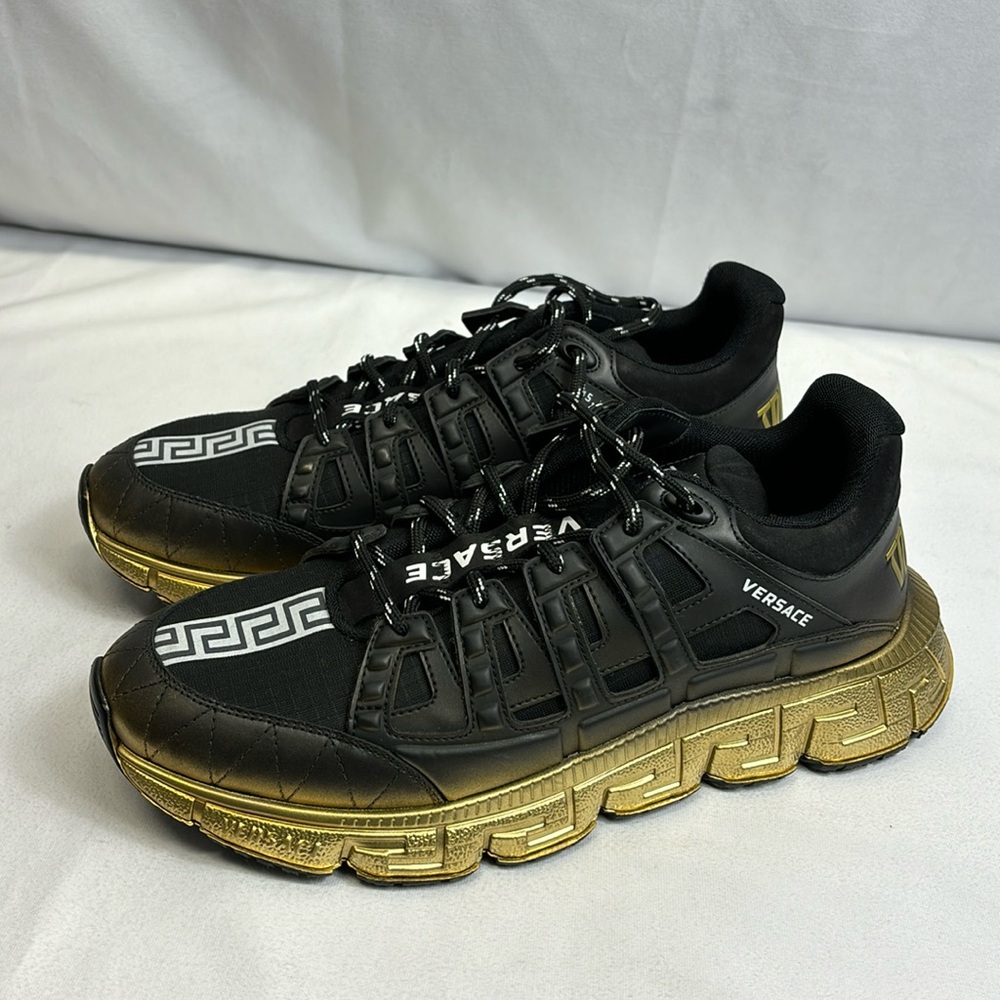 Versace Men's Trigreca Black And Gold Sneakers New - Gem